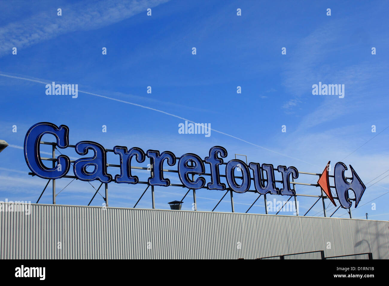 Carrefour logo sign Banque de photographies et d’images à haute ...