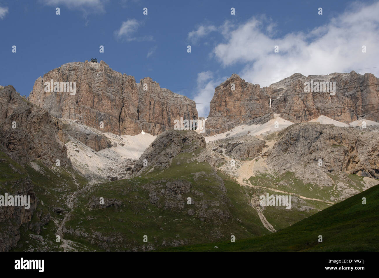 Sass pordoi téléphérique Banque de photographies et d’images à haute ...