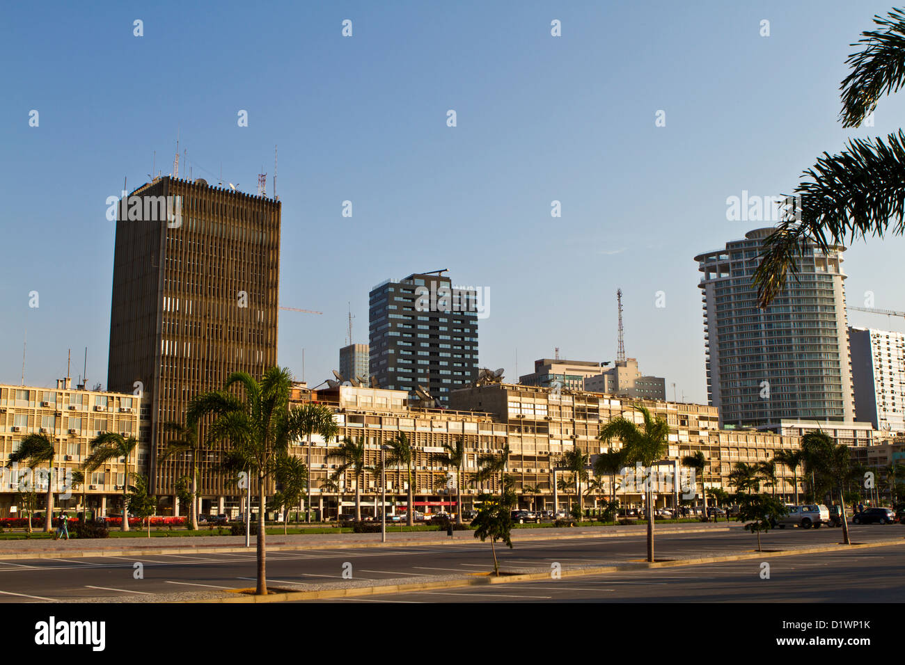 Marginal luanda Banque de photographies et d’images à haute résolution ...