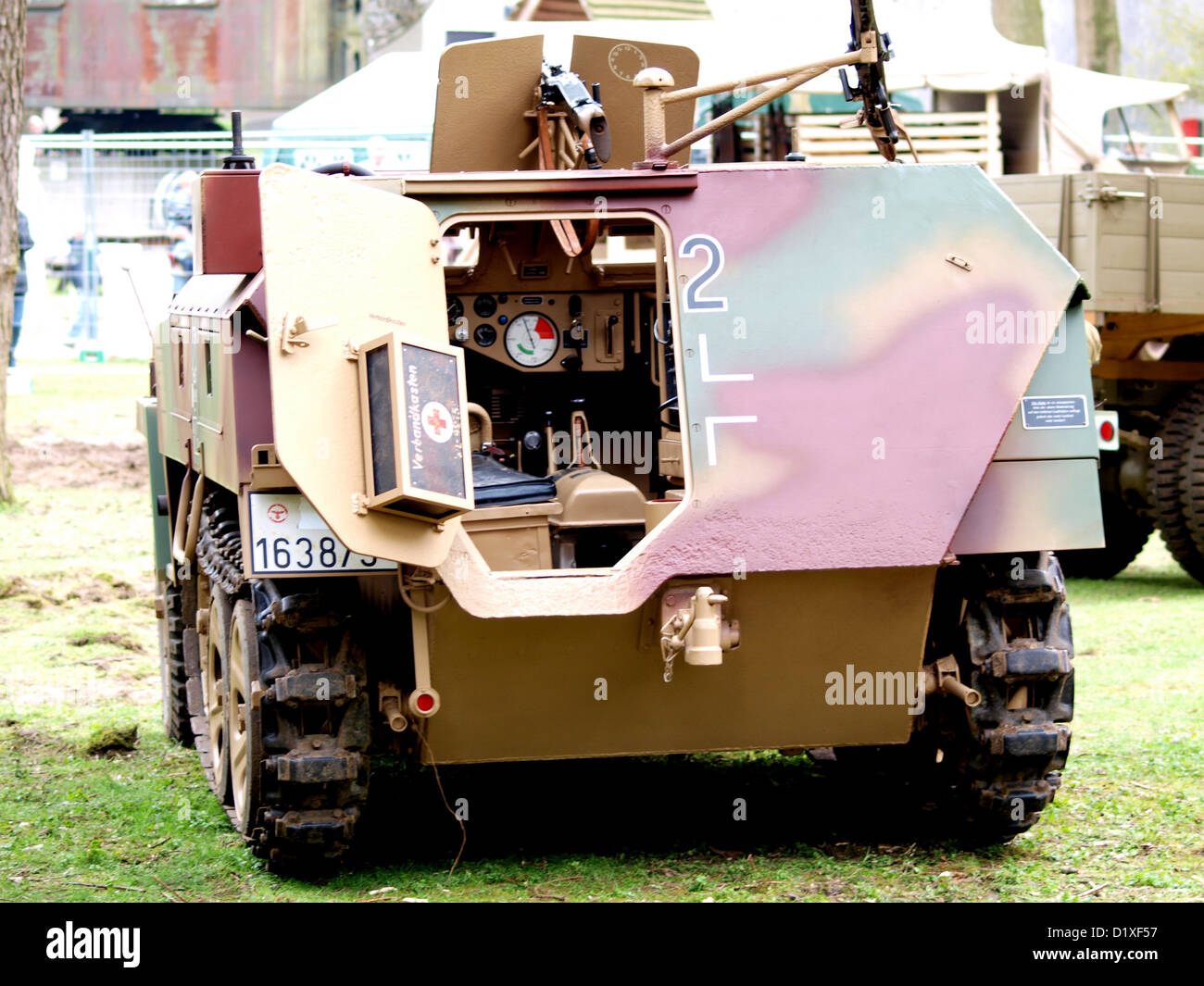 German hanomag sdkfz 251 7 half track Banque de photographies et d ... German hanomag sdkfz 251 7 half track Banque de photographies et d ...