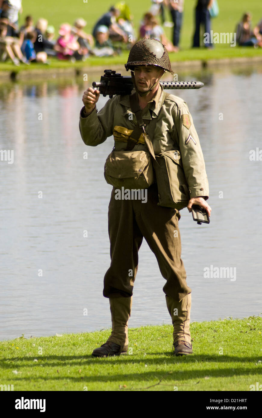 A WW2 soldat américain dans une reconstitution moderne de jour Photo ...