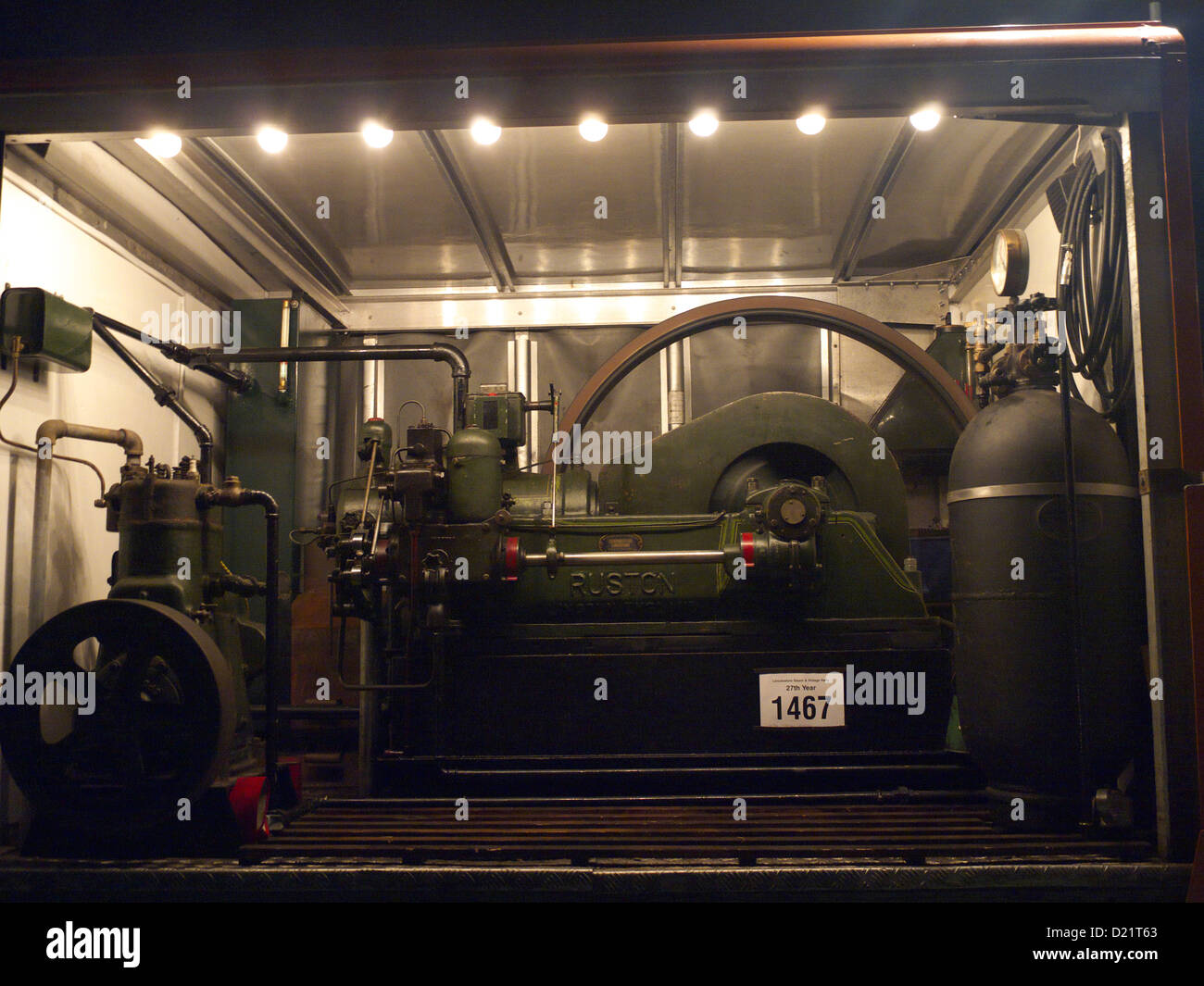 Vintage ruston hornsby engine Banque de photographies et d’images à ...