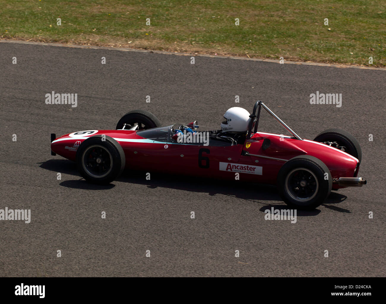 La conduite d'un 1964 Kitson Terence Cooper T72 voiture de Formule 3 ...