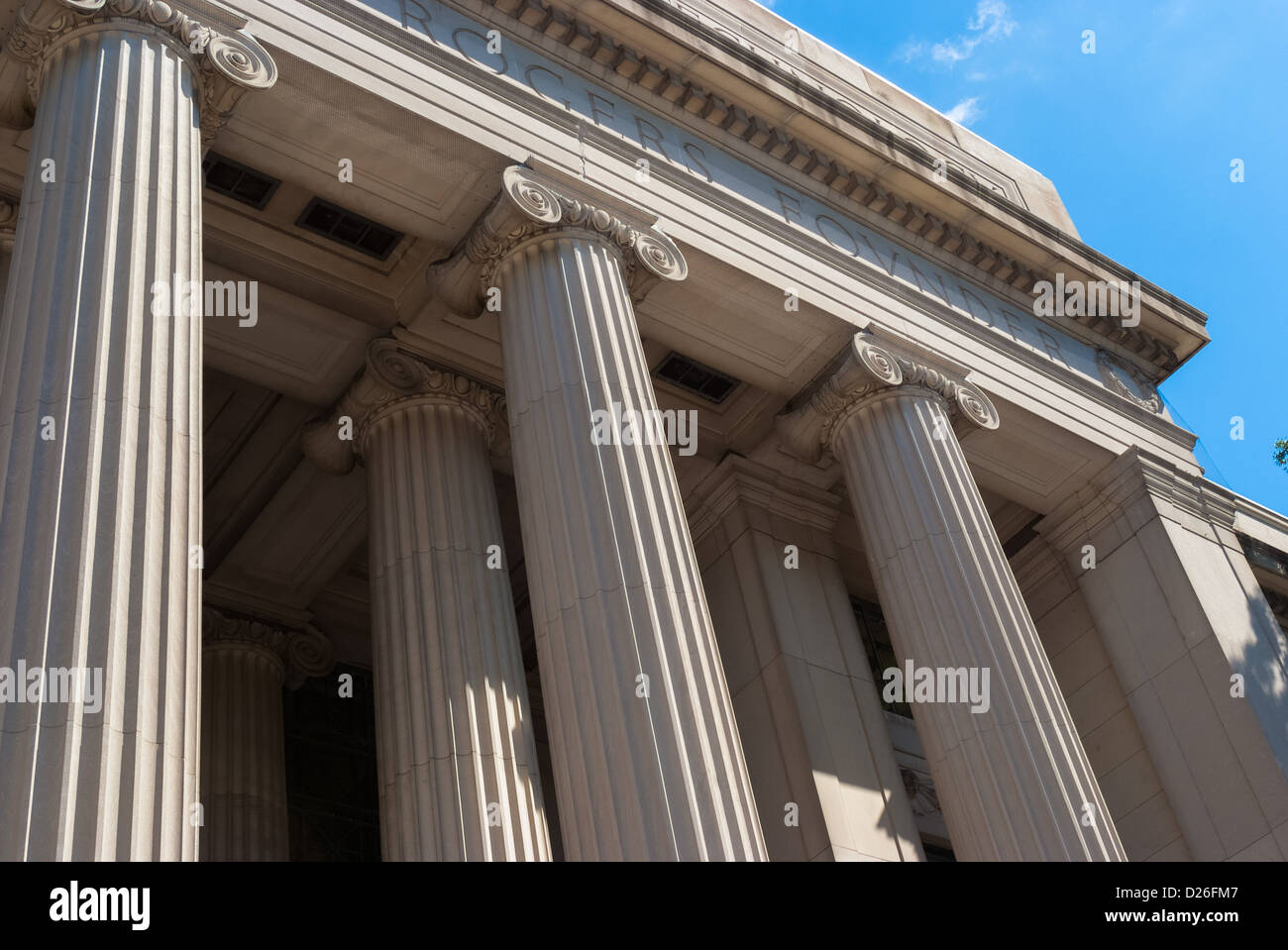 La façade du bâtiment 7 (77 ave de masse) sur le campus du ...