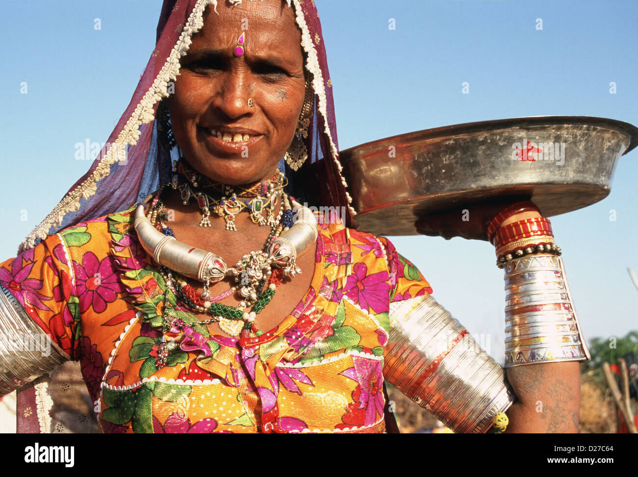 Femme gitane cuisine Banque de photographies et d’images à haute ...