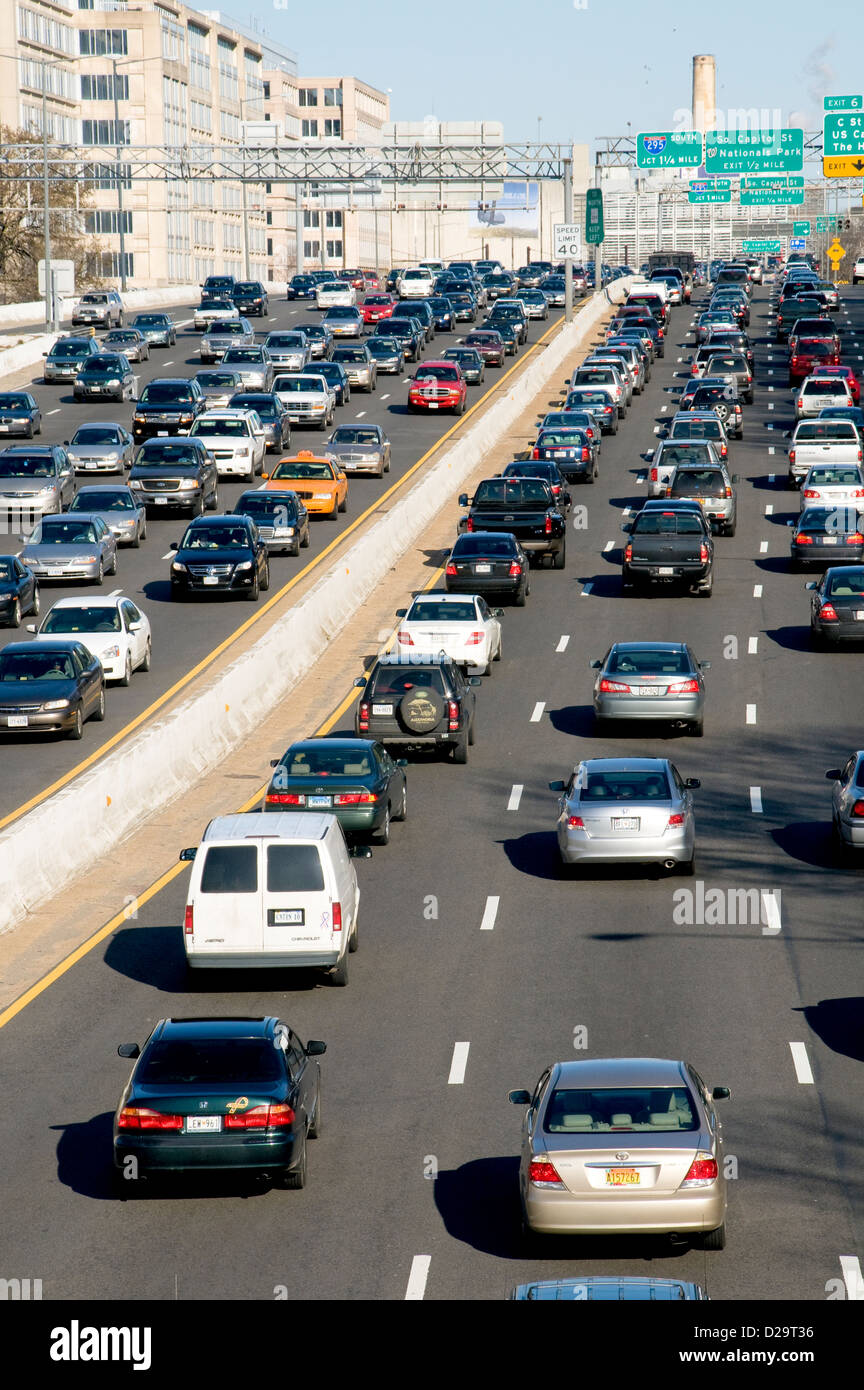 Freeway signs Banque de photographies et d’images à haute résolution ...