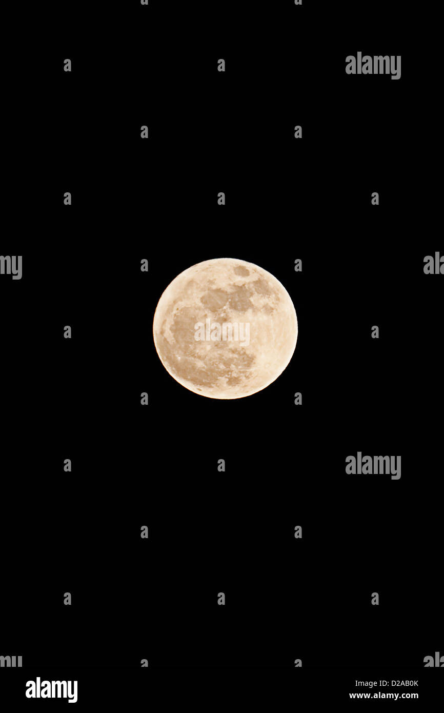 Avec La Lune La Nuit Banque d'image et photos - Alamy