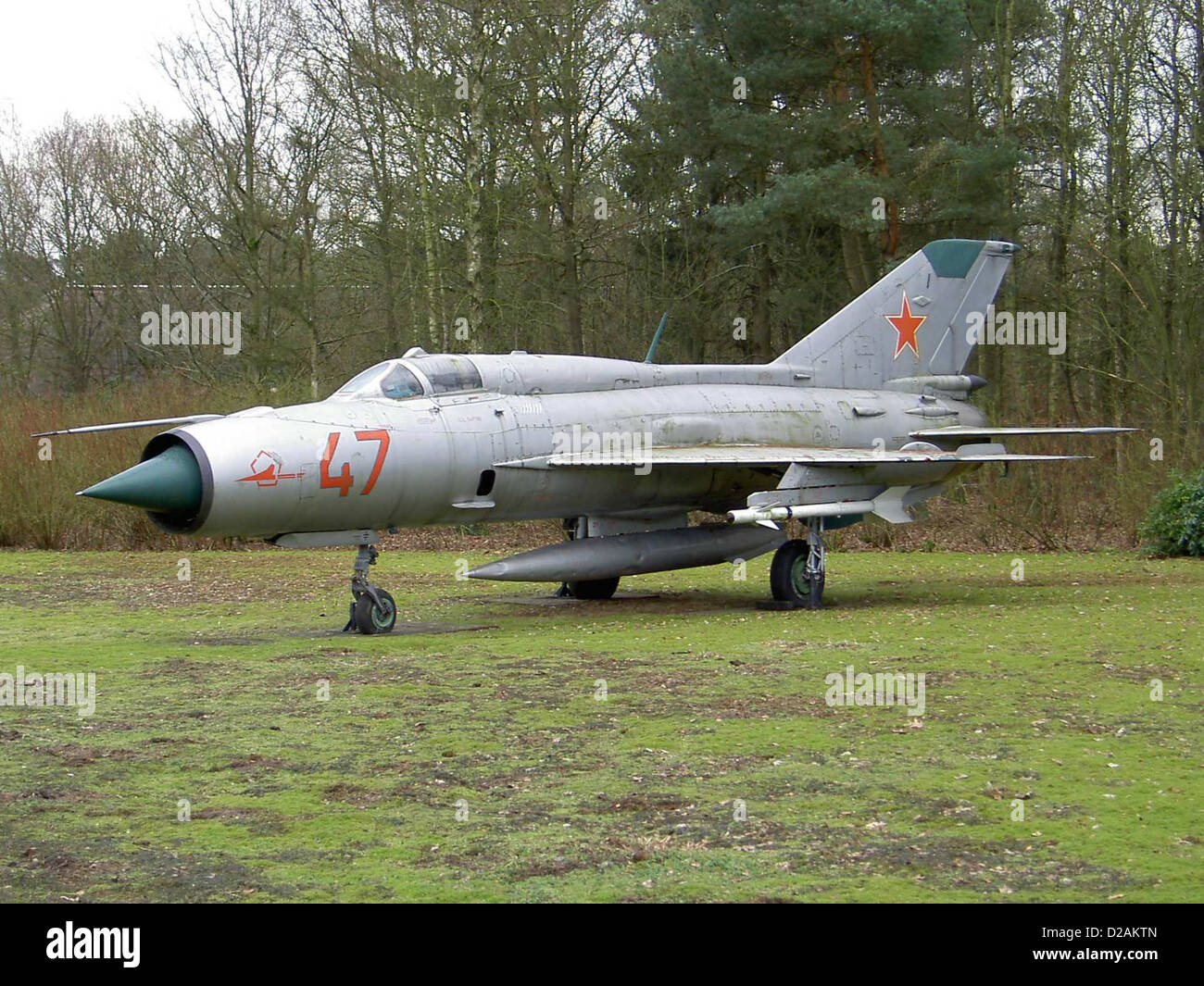 Le MiG-21, un chasseur à réaction supersonique de conception soviétique ...