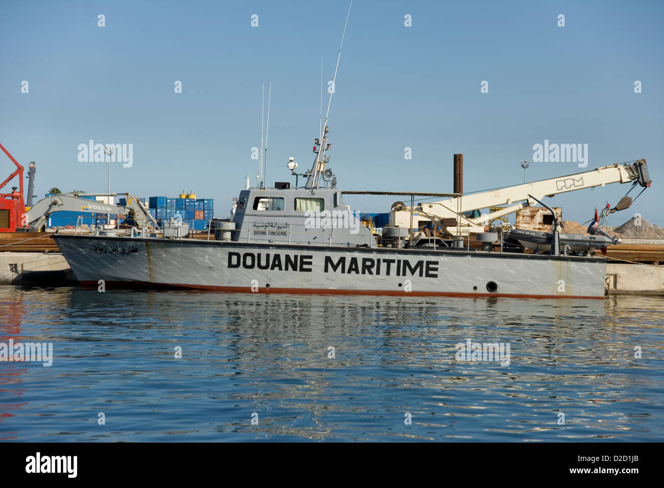 Bateau de douane Banque de photographies et d’images à haute résolution ...