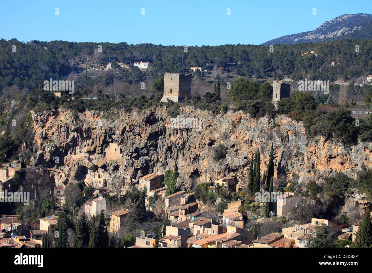 Provence pittoresque village de Cotignac Photo Stock - Alamy