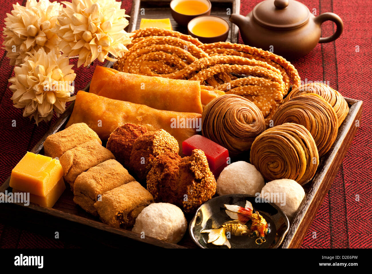 Divers types d'aliments traditionnels chinois Photo Stock - Alamy