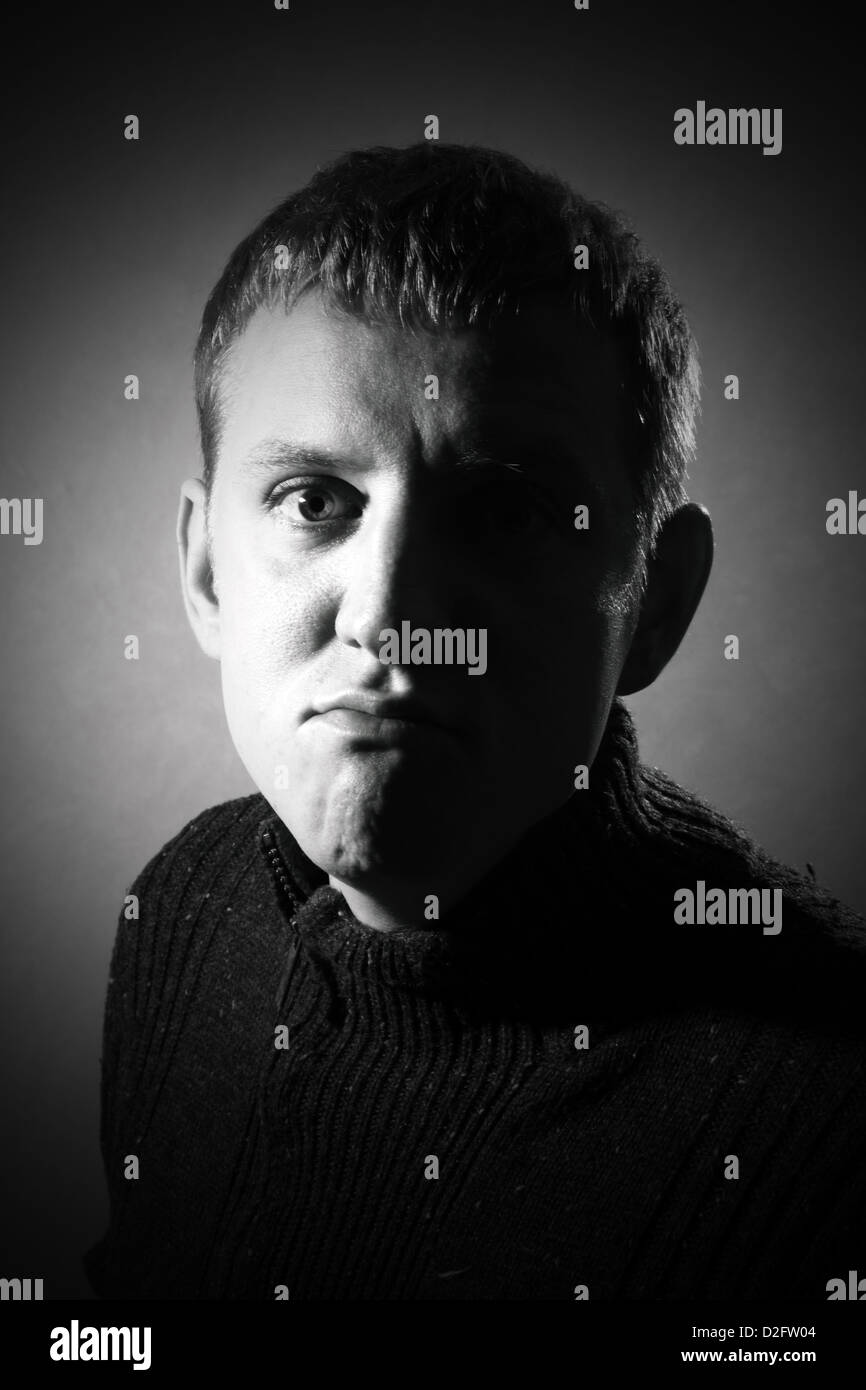 Homme agressif Banque de photographies et d’images à haute résolution ...