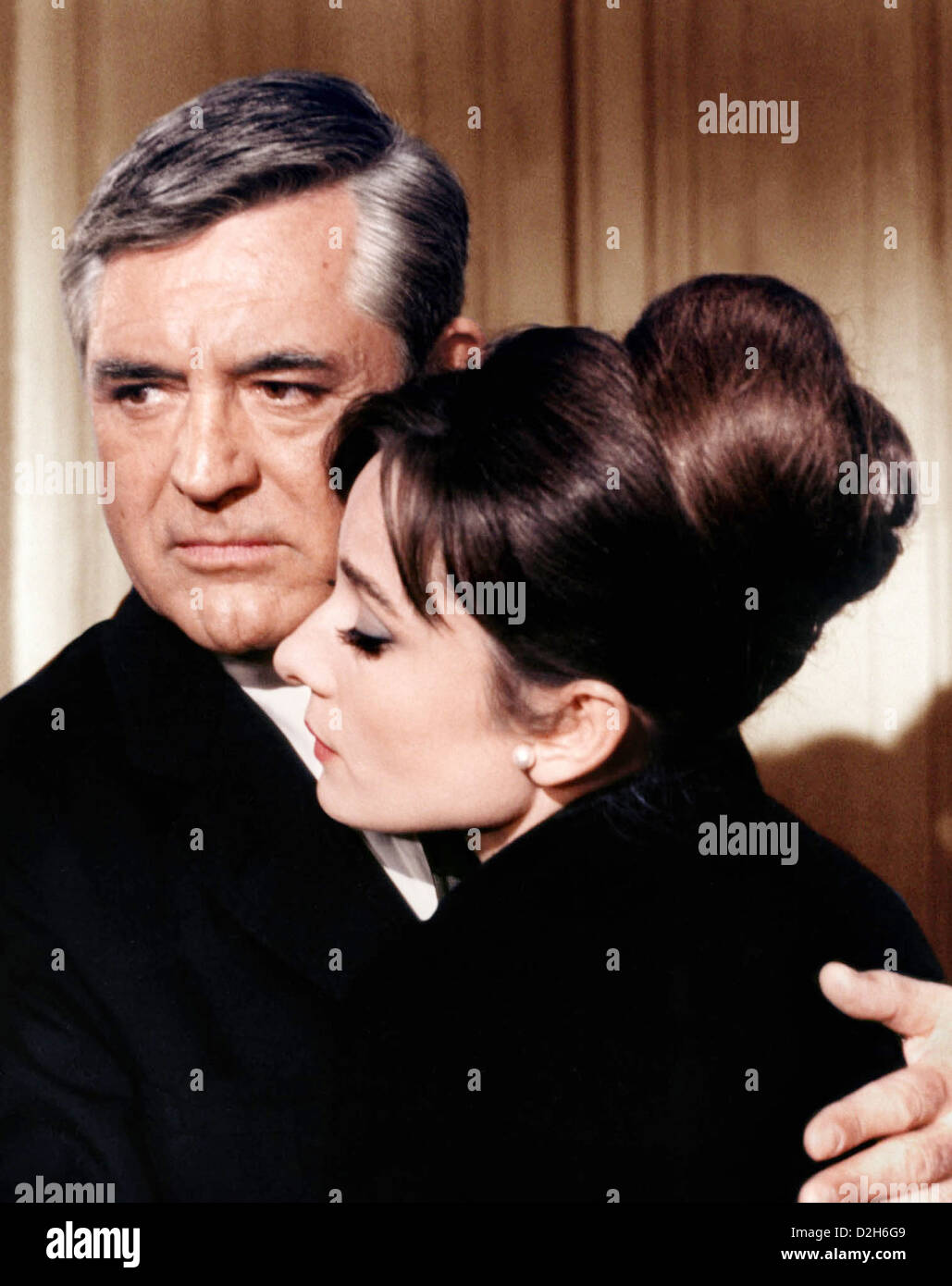 Audrey hepburn charade 1963 Banque de photographies et d’images à haute ...