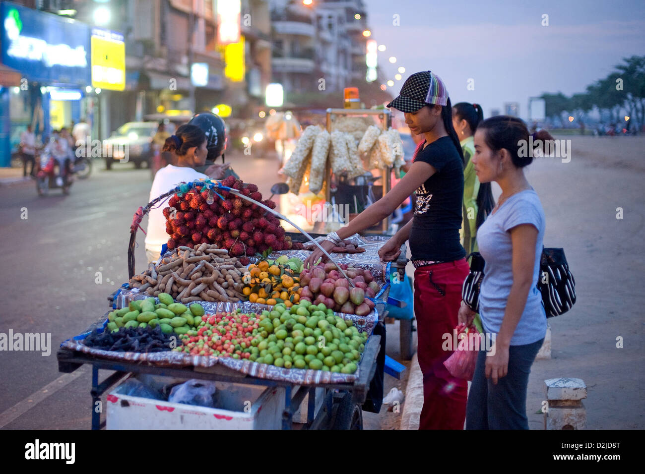 Cambodian fruit stand Banque de photographies et d’images à haute ...