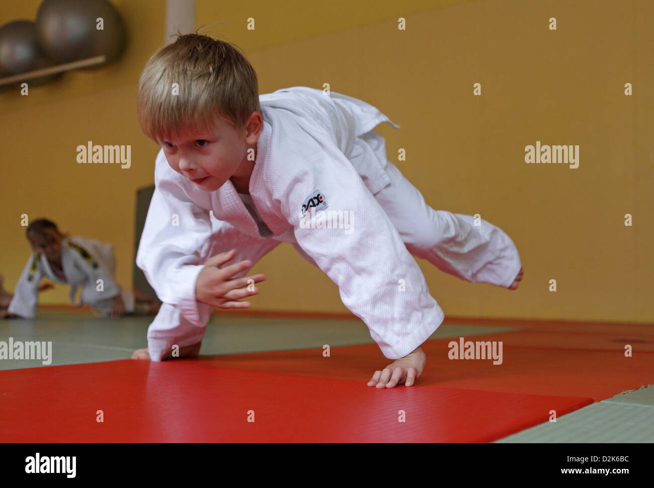 Barefoot boy judo Banque de photographies et d’images à haute ...