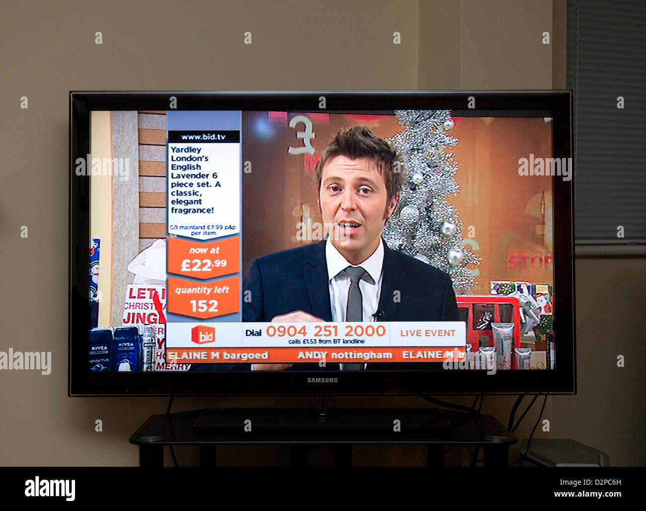 Tv screen showing shopping channel Banque de photographies et d’images ...