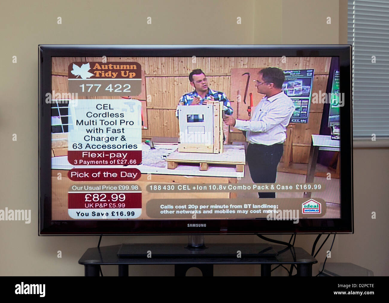 Tv screen showing shopping channel Banque de photographies et d’images ...