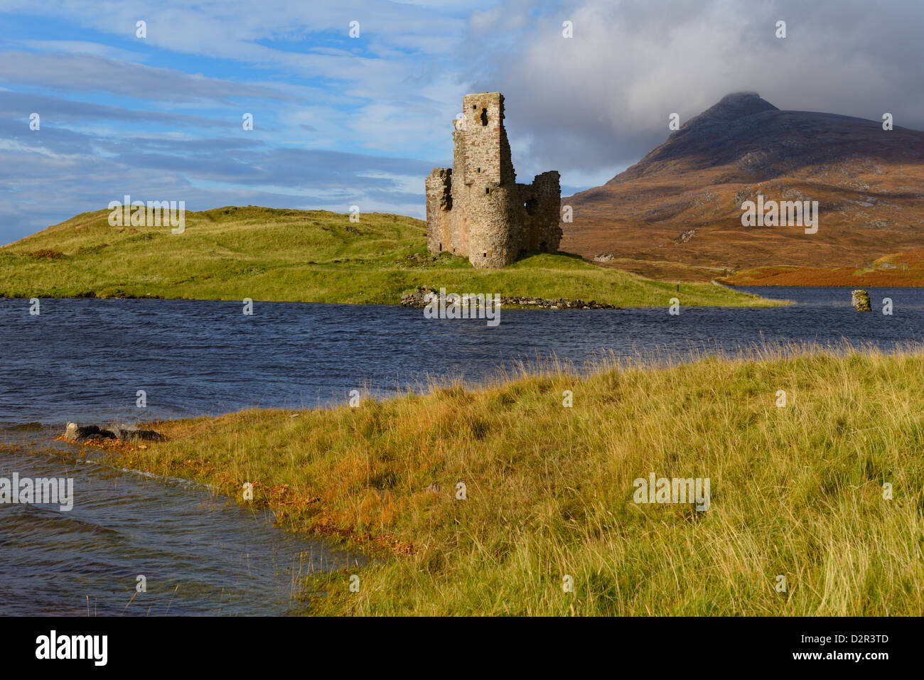 Ardvreck castle loch assynt Banque de photographies et d’images à haute ...