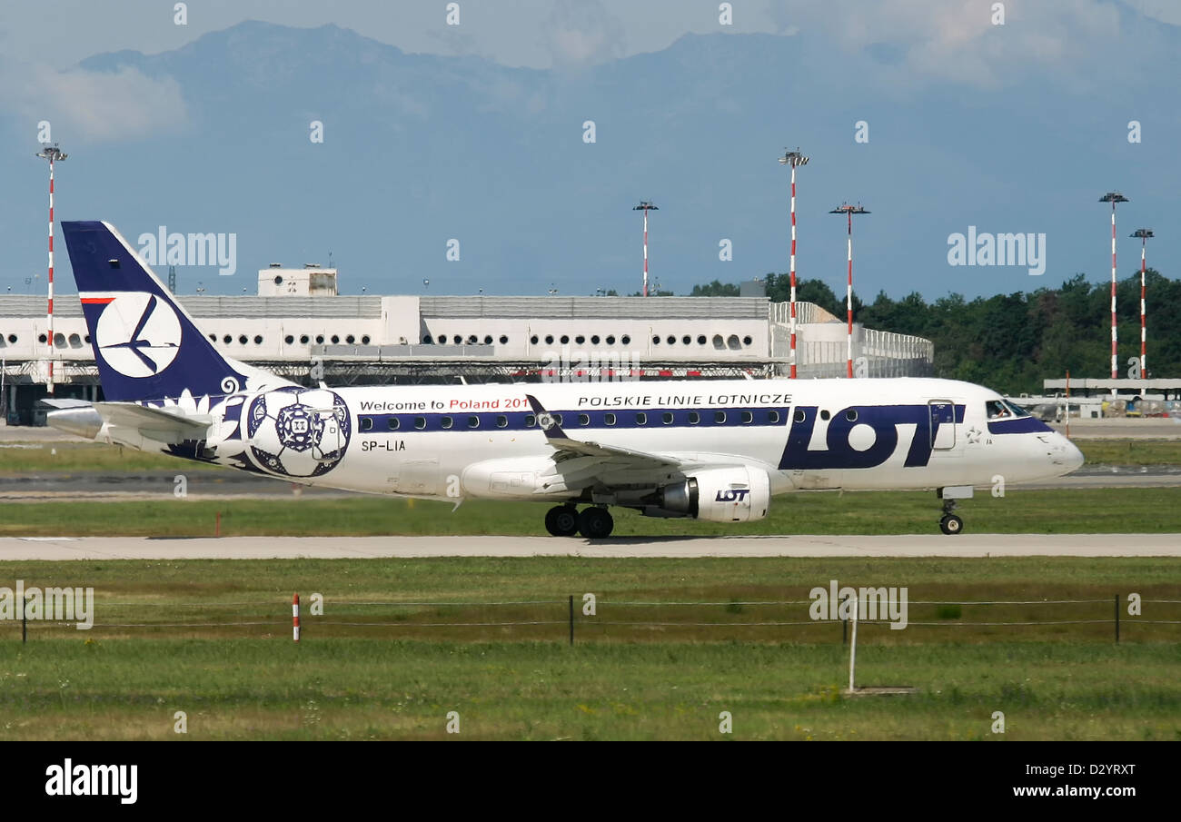 Embraer erj 170 Banque de photographies et d’images à haute résolution - Alamy