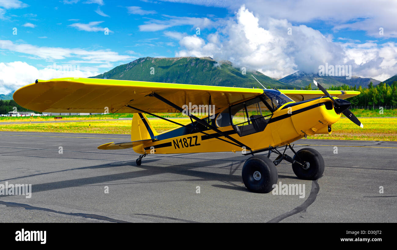 Piper super cub bush plane Banque de photographies et d’images à haute ...
