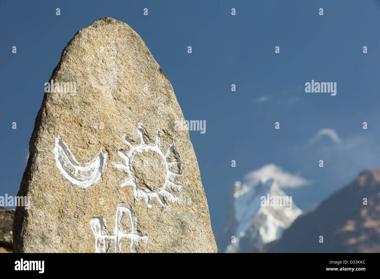 Machapuchare Ou Le Saint Queue De Poisson Dans Lannapurna Himalaya Pointe Avec Un Symbole