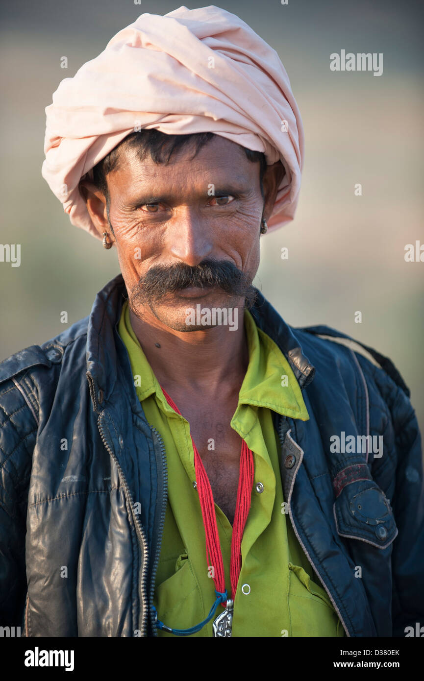 Indian mustache Banque de photographies et d’images à haute résolution ...