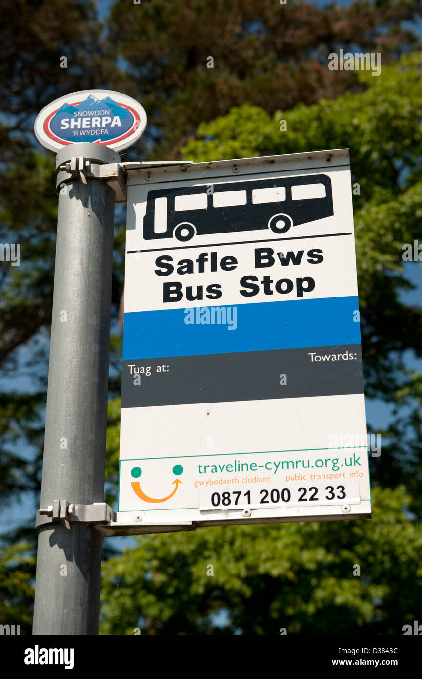 Stop sign wales Banque de photographies et d’images à haute résolution ...