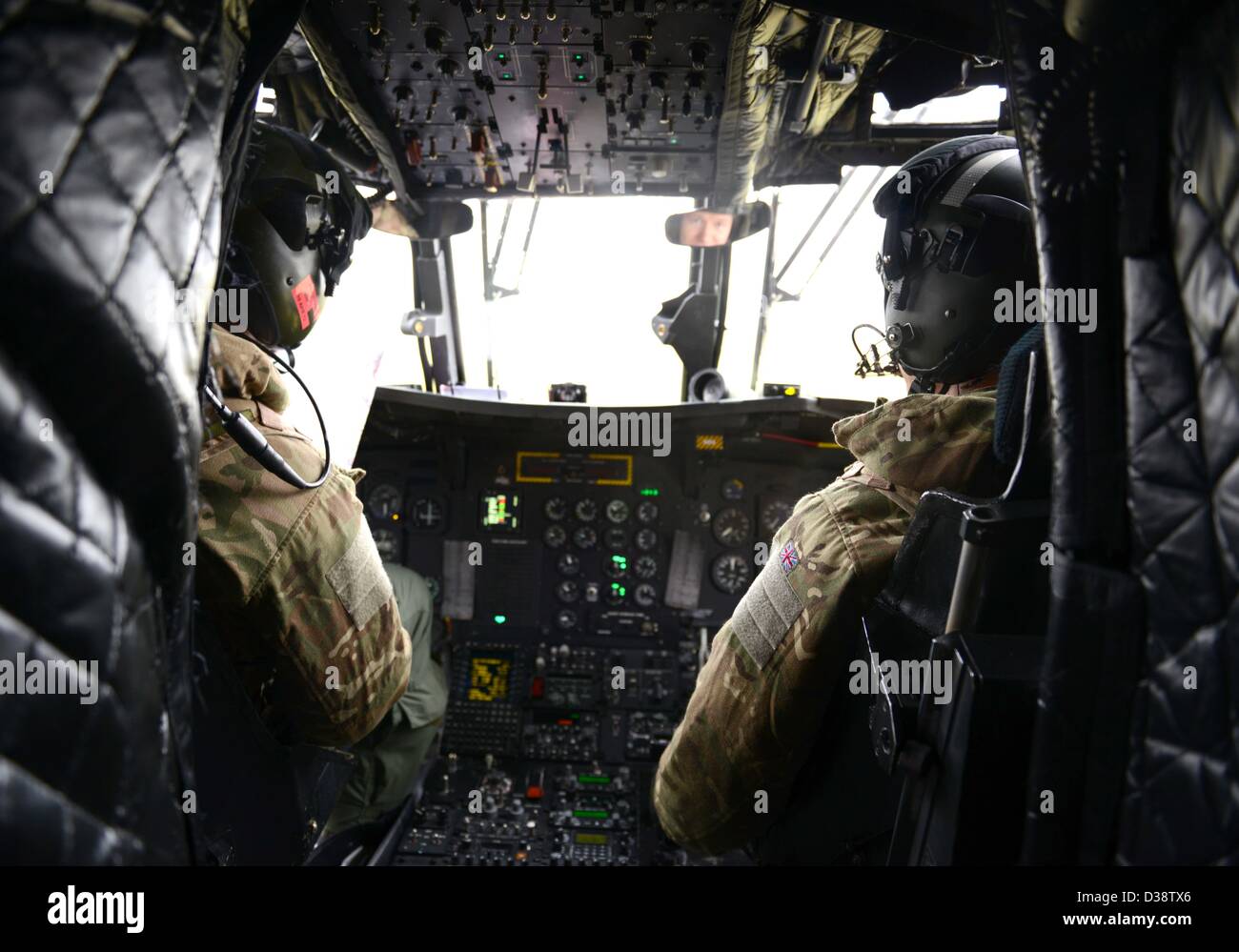 Cockpit de chinook Banque de photographies et d’images à haute ...