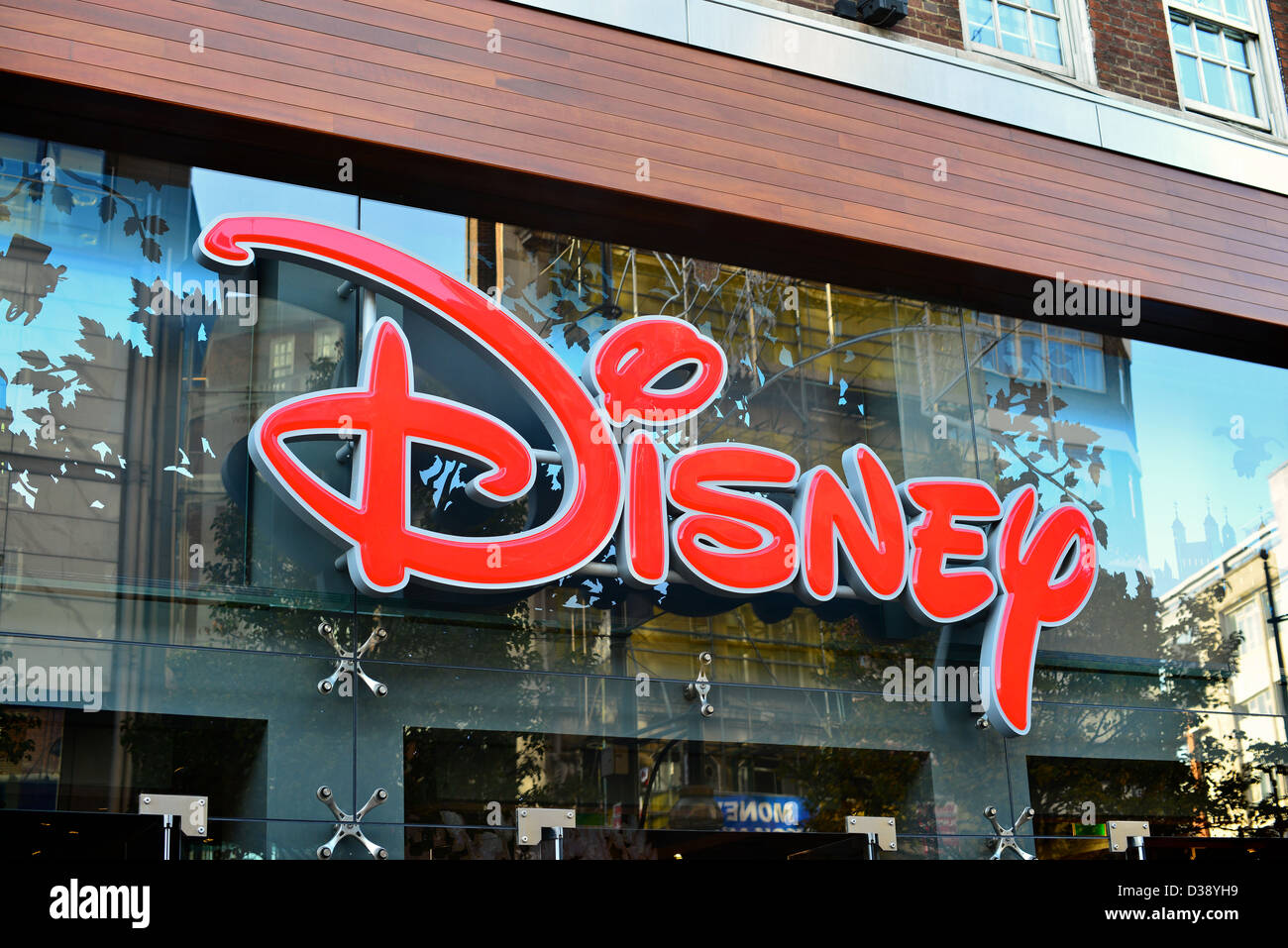 Disney store logo Banque de photographies et d’images à haute ...