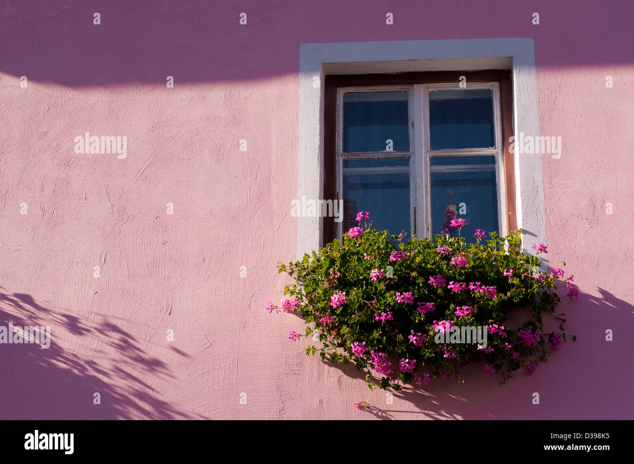 Façade rose Banque de photographies et d’images à haute résolution - Alamy
