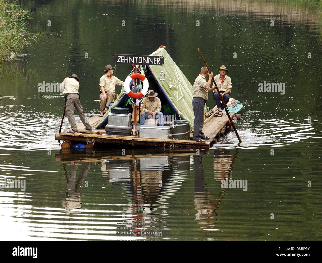 Self made raft Banque de photographies et d’images à haute résolution ...