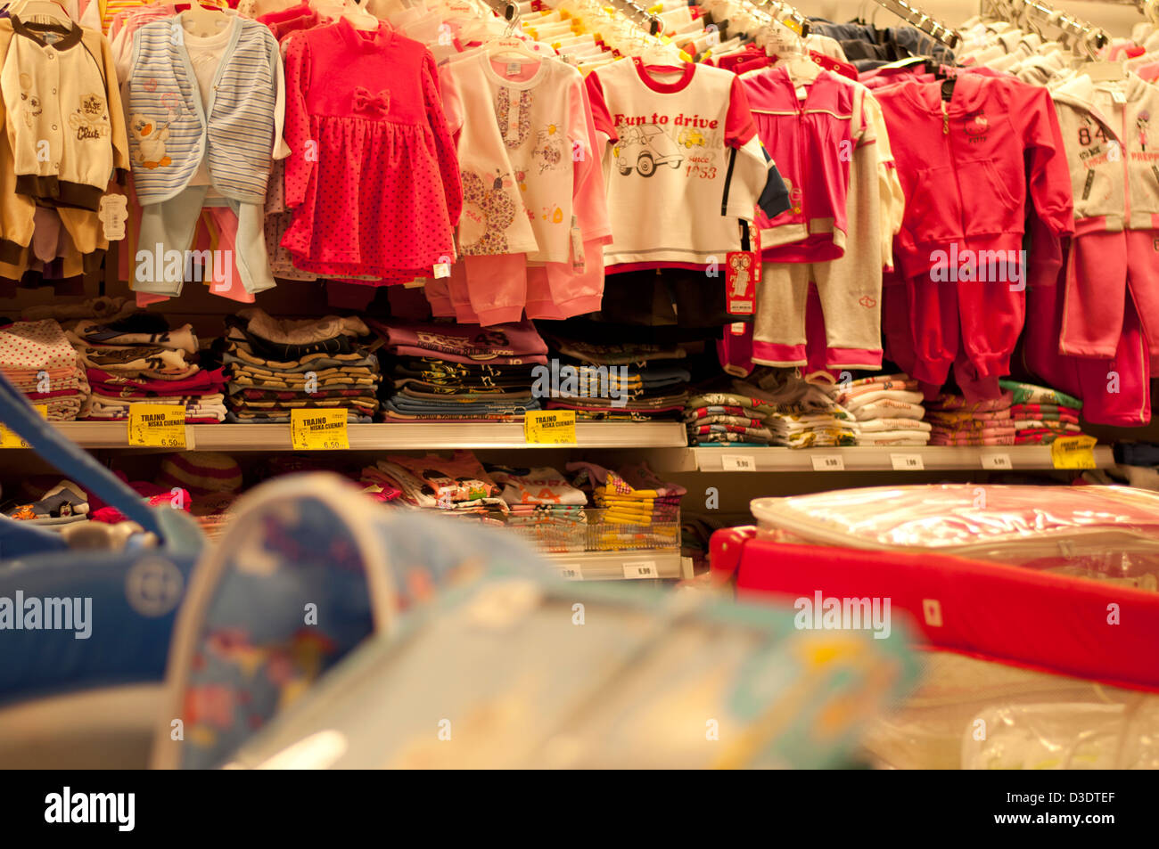 Boutique pour enfants Banque de photographies et d’images à haute ...