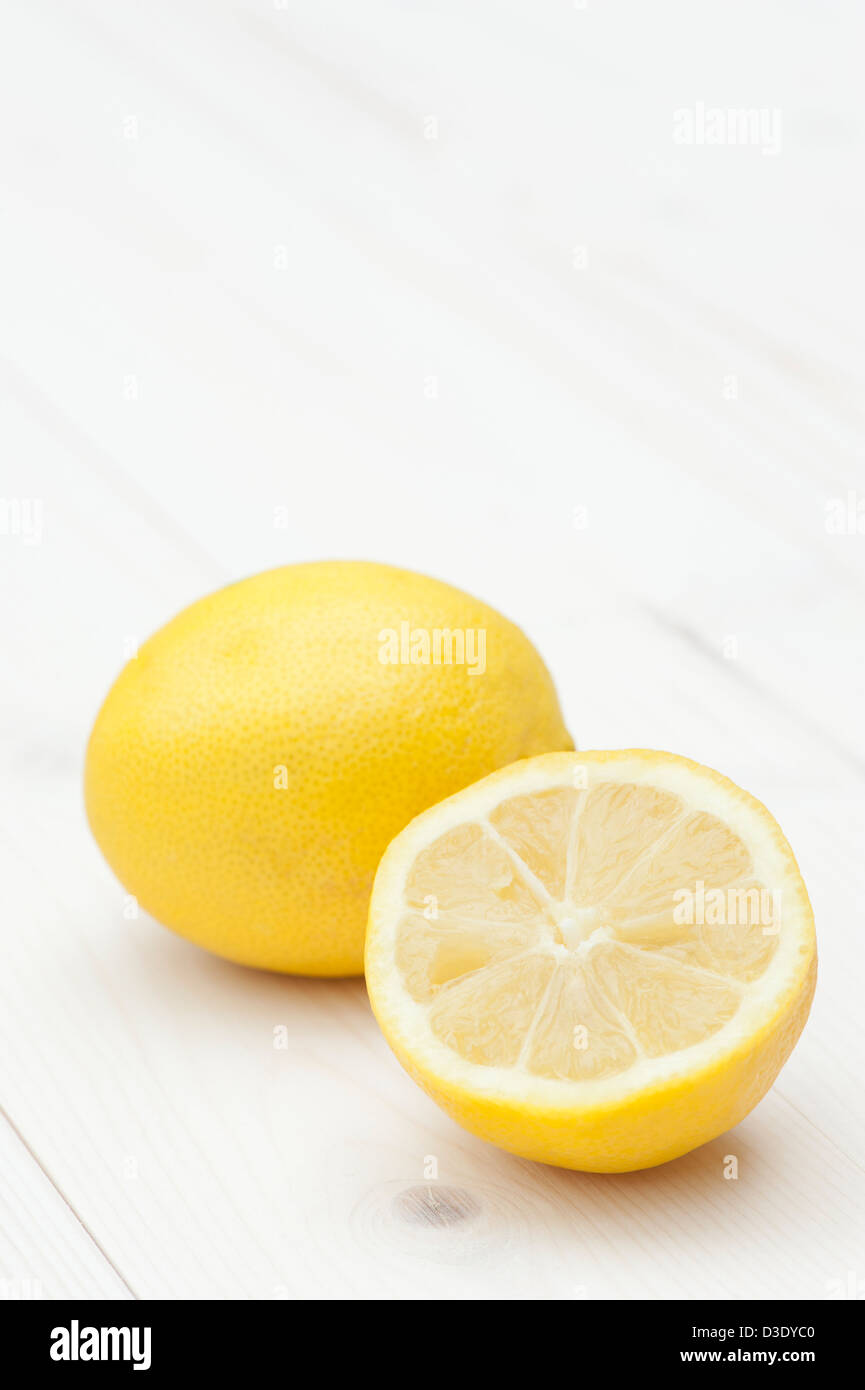 Demi citron Banque de photographies et d’images à haute résolution - Alamy