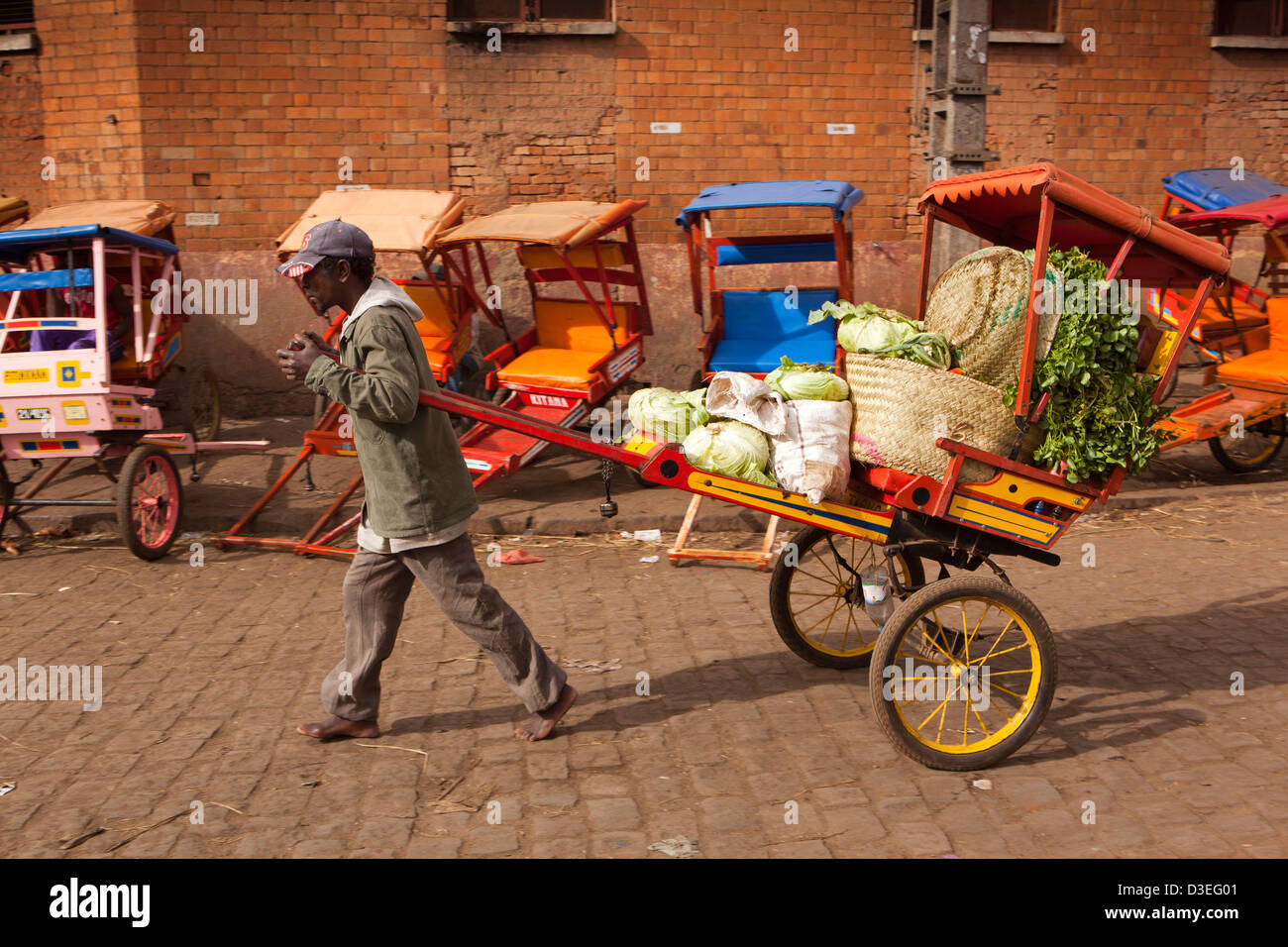 Transport de pousse pousse Banque de photographies et d’images à haute ...