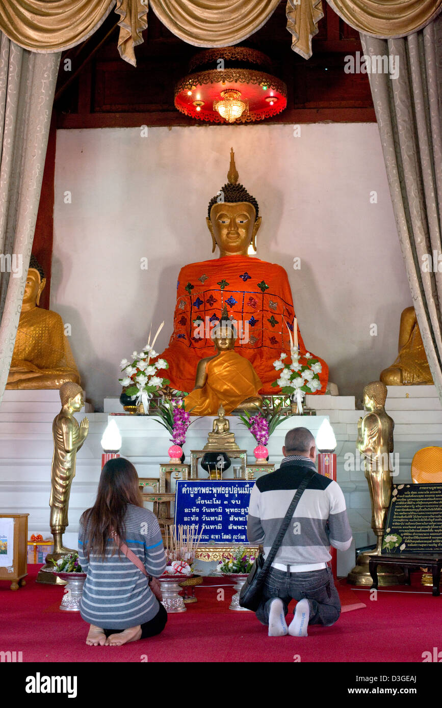 Buddha buddhist buddhism devotion devotee devotees Banque de ...