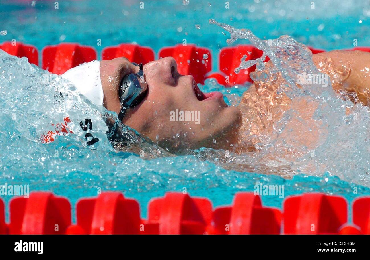 (Afp) - Le nageur américain Michael Phelps halète pendant son men's 200m quatre nages individuel ...