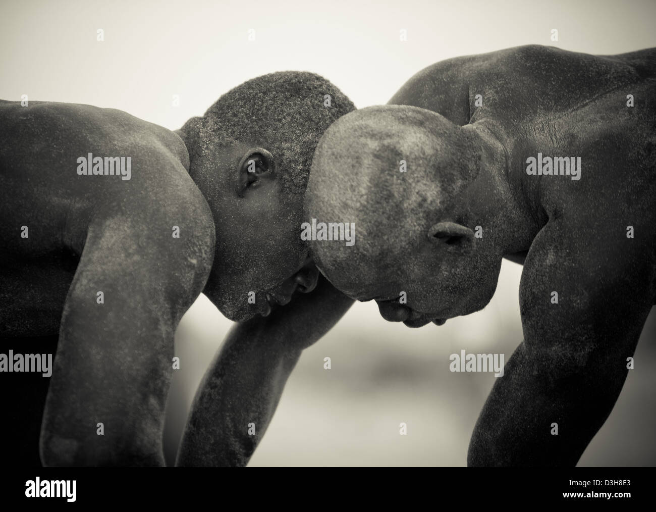Senegalese wrestlers in dakar training Banque de photographies et d ...