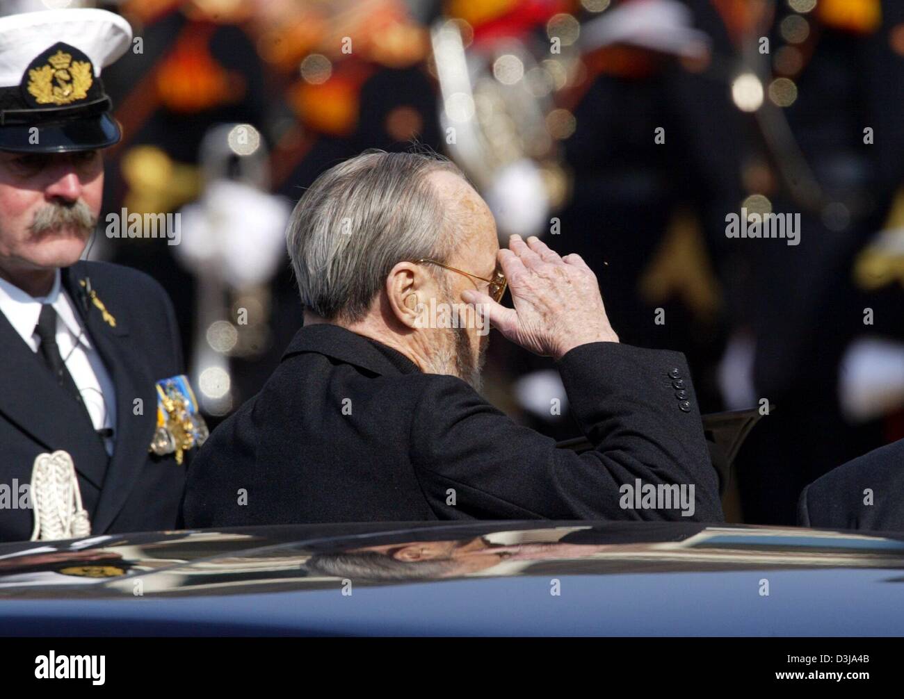 (Afp) - Le Prince Bernhard des Pays-Bas quitte le funérailles de l ...