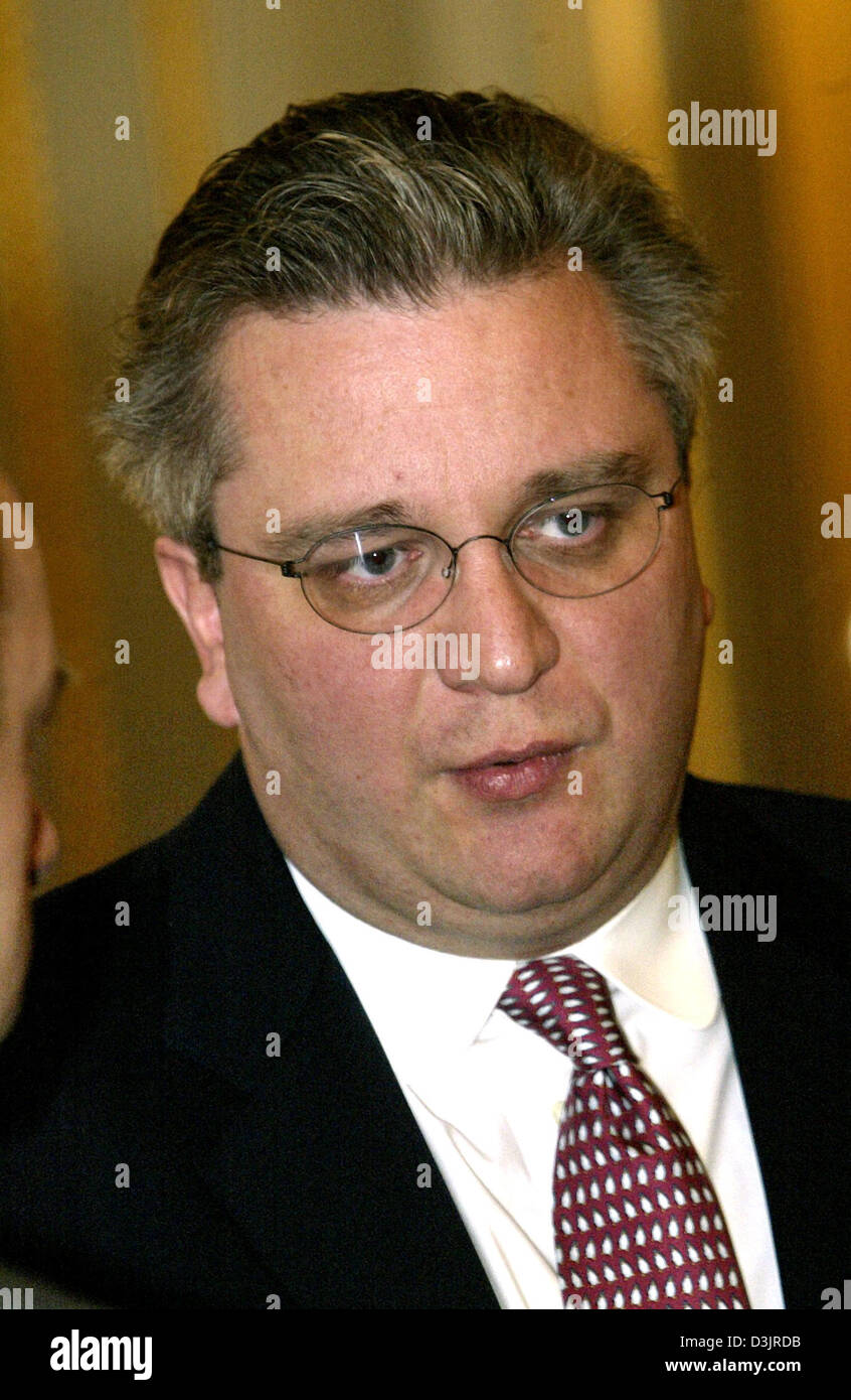 Afp Le Prince Laurent De Belgique Assiste à La Réception De La