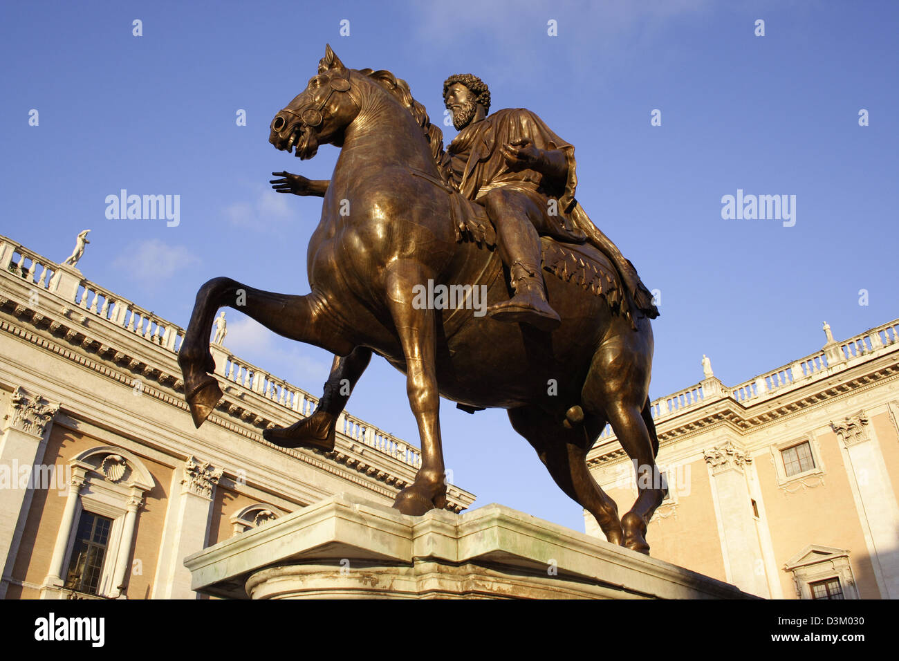 Equestrian statue of marc aurel Banque de photographies et d’images à ...