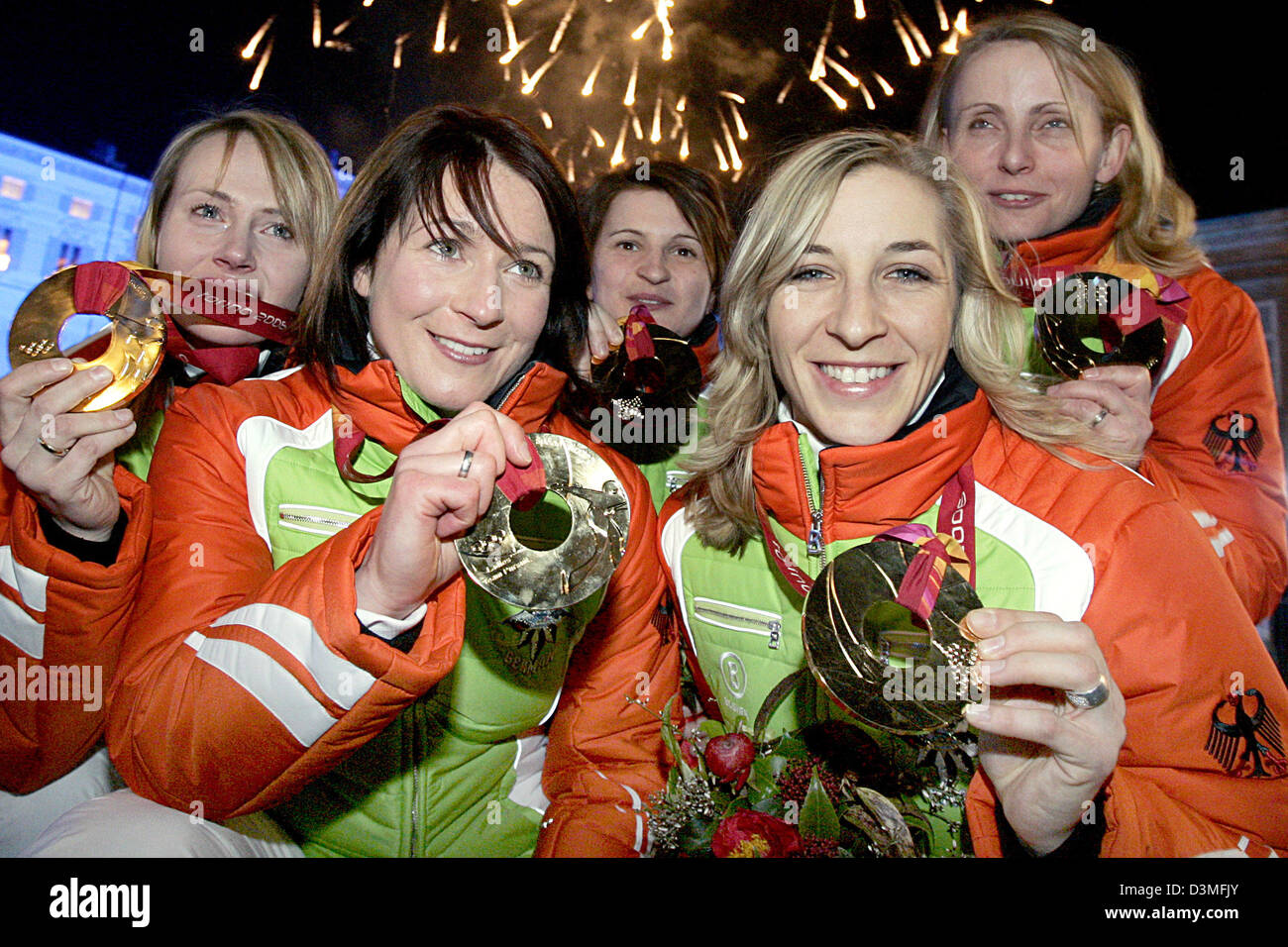 L'équipe de patinage de femmes allemandes (de g) Lucille Opitz ...