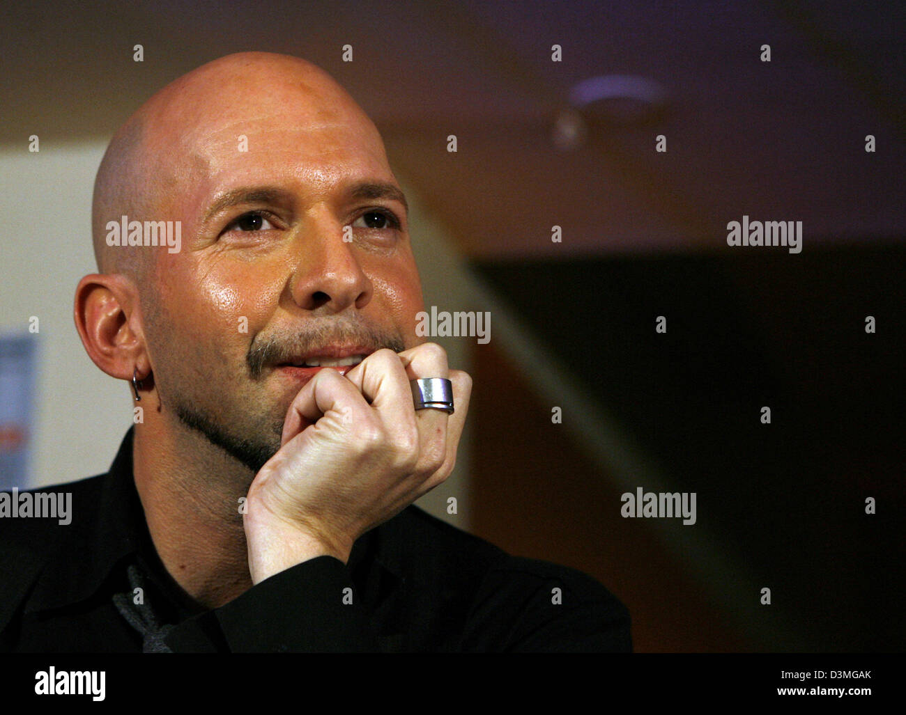 Neil strauss Banque de photographies et d’images à haute résolution - Alamy