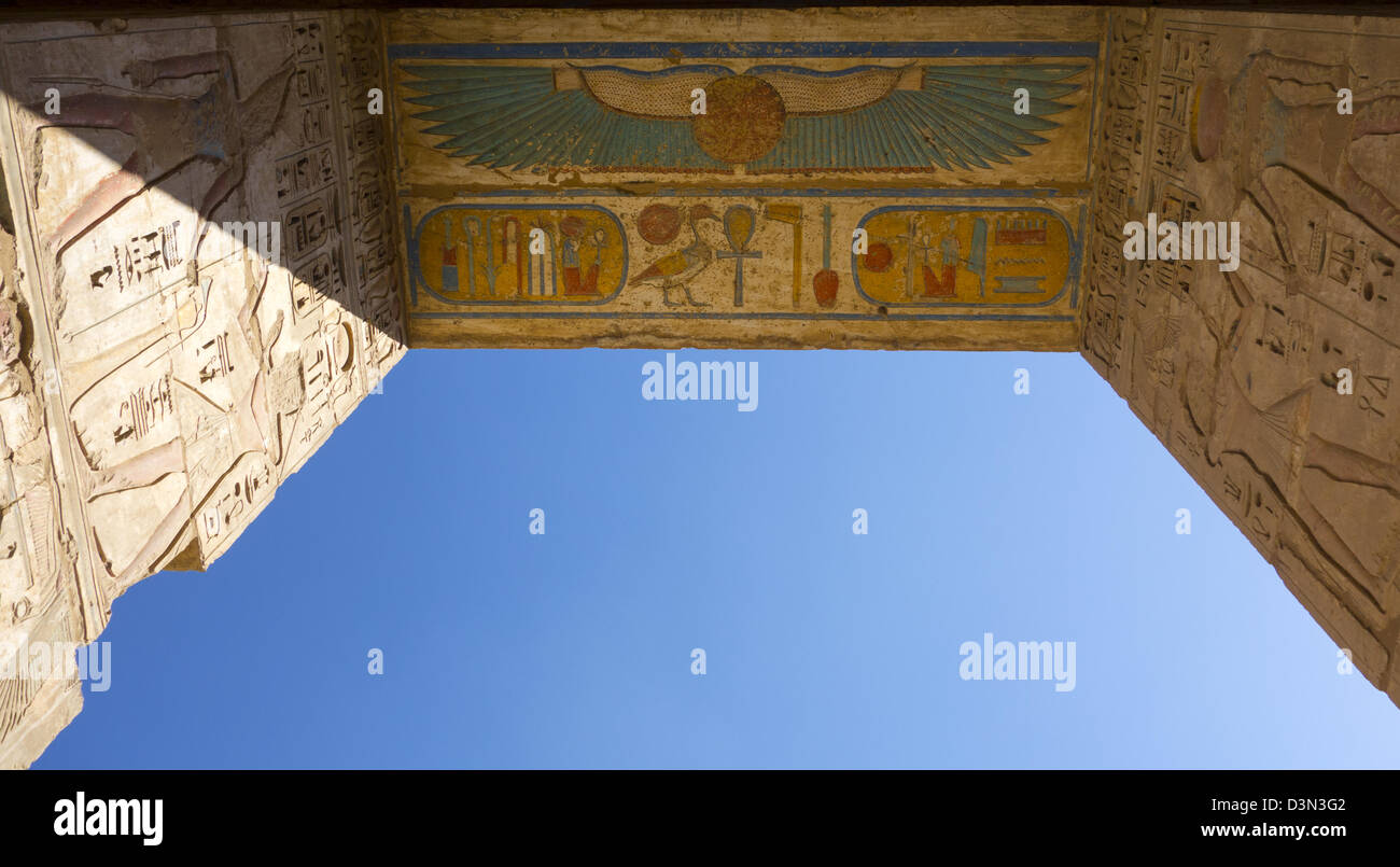 Temple funéraire de Ramsès III à Medinet Habou, Louxor, Egypte Photo ...