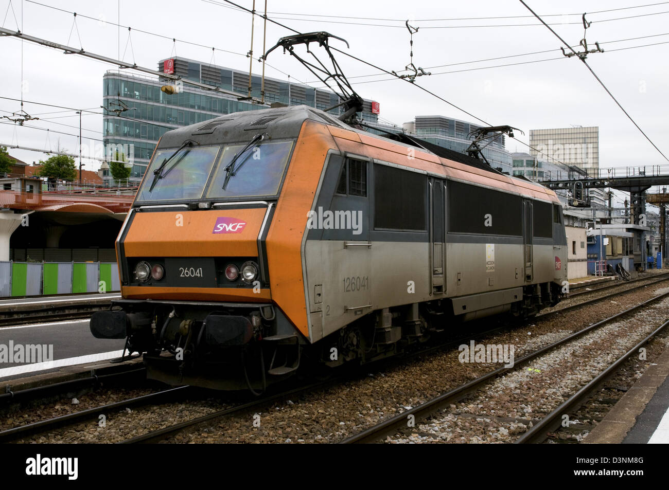 Locomotive électrique,sncf,classe,26000,26041 BB alsthom,la gare d'Austerlitz, Paris,France ...