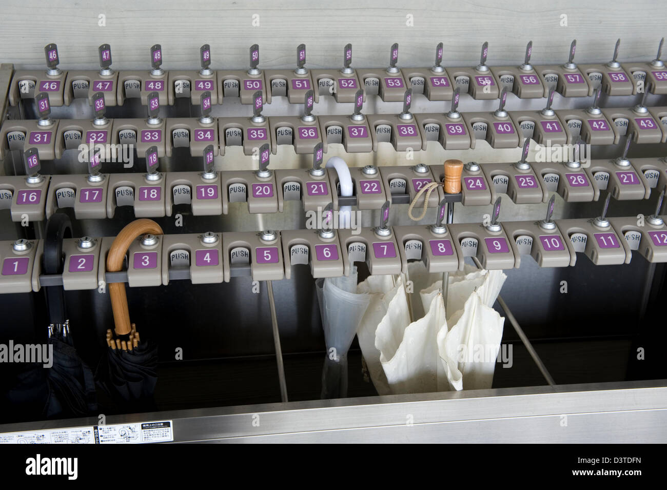 Umbrella stand japan Banque de photographies et d’images à haute ...