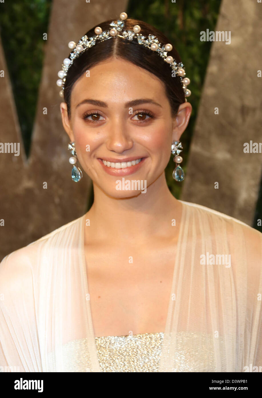 L'actrice Emmy Rossum arrive à la Vanity Fair Oscar Party Tour au ...
