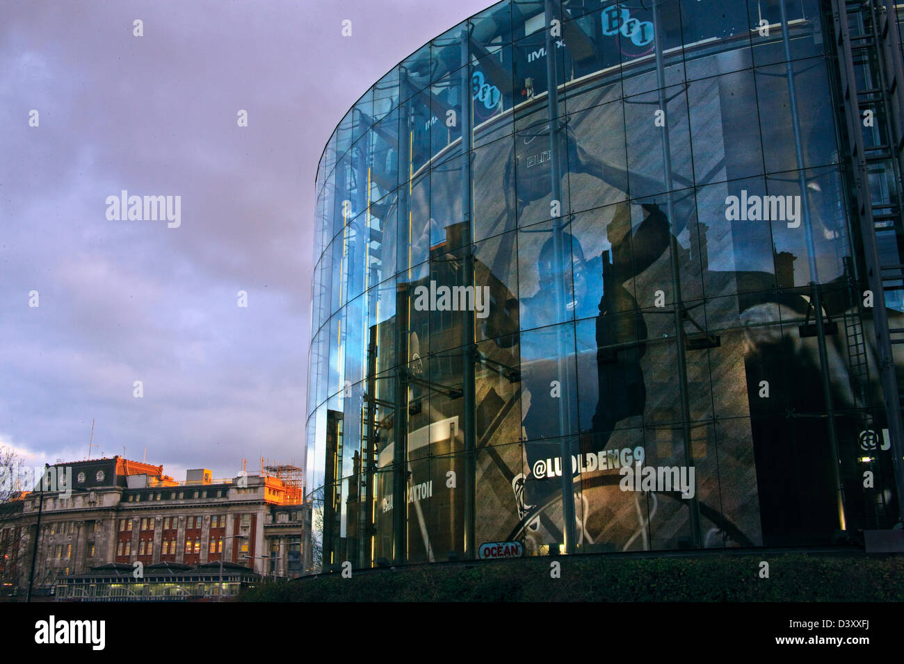 Imax waterloo london cinema Banque de photographies et d’images à haute ...