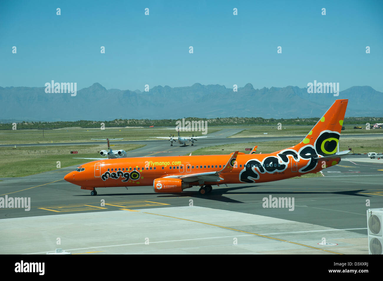 Avion de mango airlines Banque de photographies et d’images à haute ...