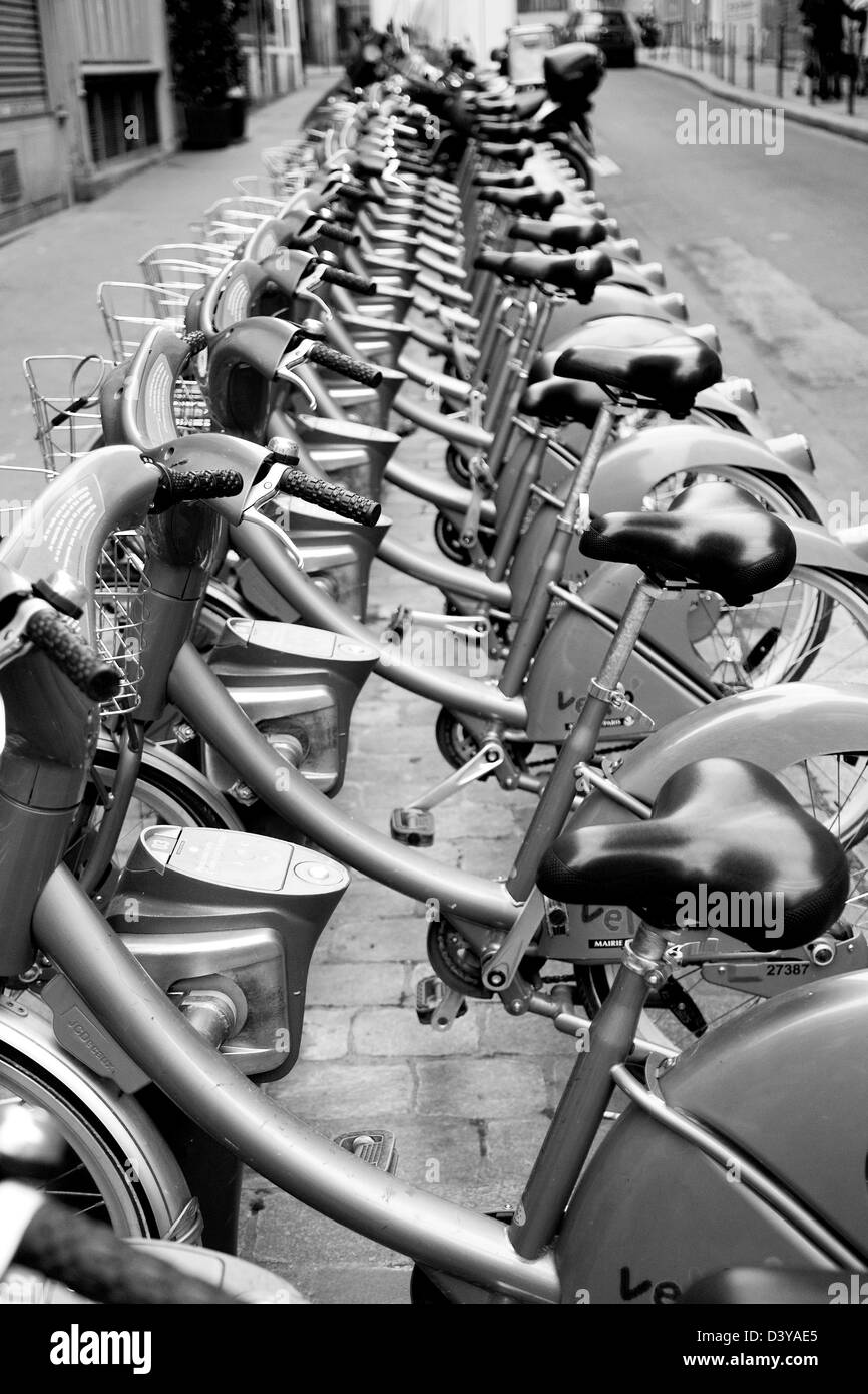 Vélos en libre-service Velib', des vélos à Paris, France Photo Stock ...