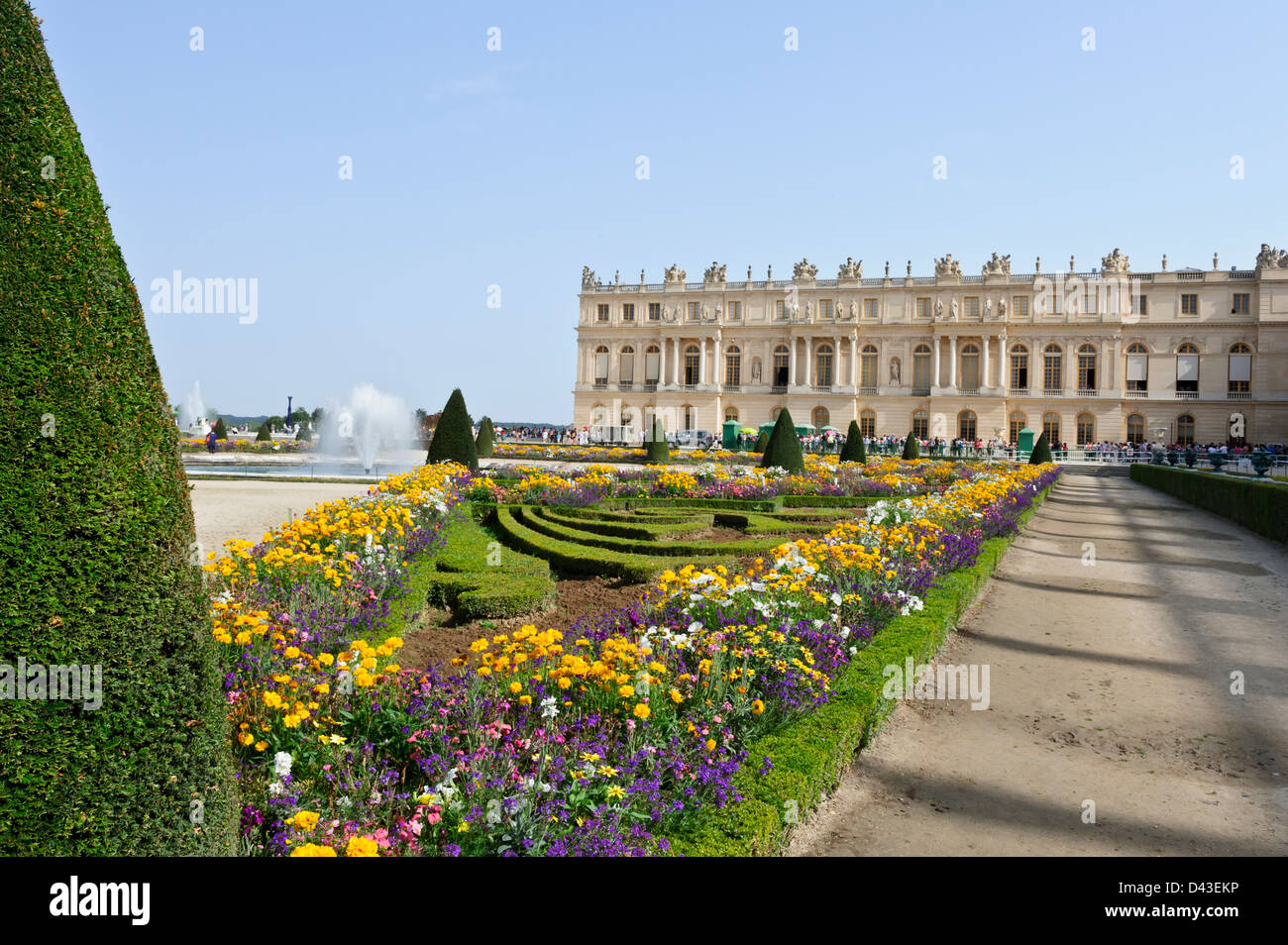 Maze garden maze flowers Banque de photographies et d’images à haute ...